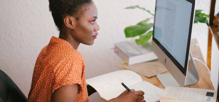 How to Become a Kinesiologist (Degree & Salary) - Natural Healers